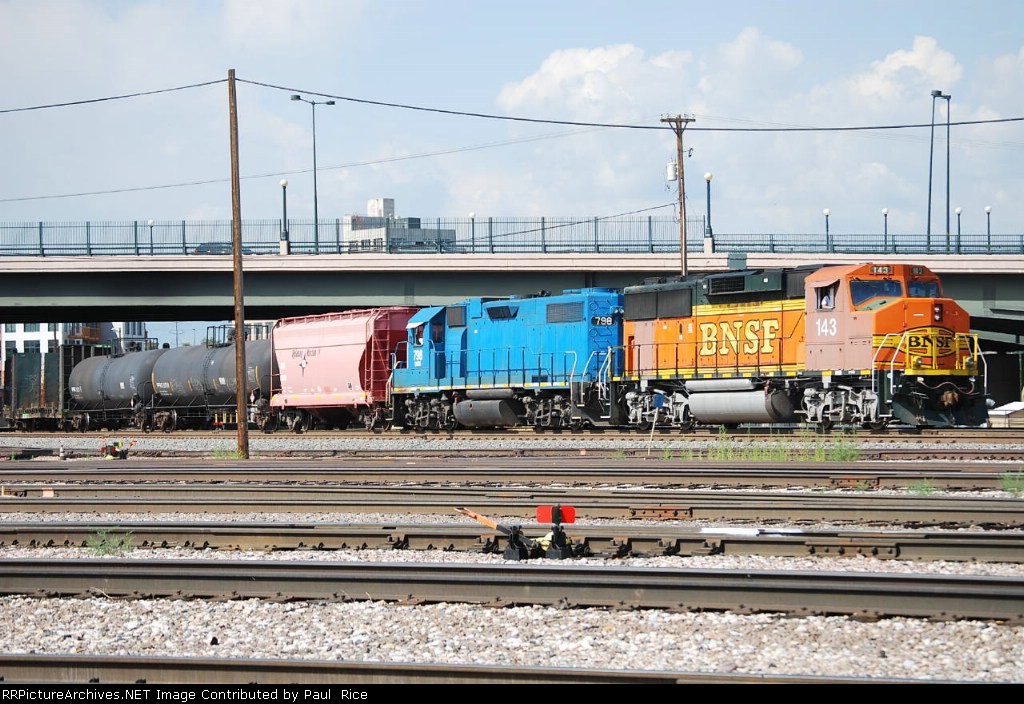 BNSF 143 & EMDX 798 Arriving The Denver Yard